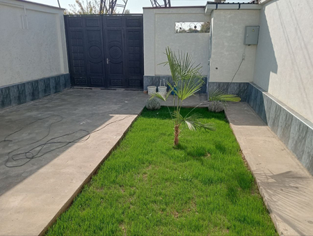 Toshkent tumani general maktab kocha 2 sotx 4 xona 2 ta qurilgan yonid