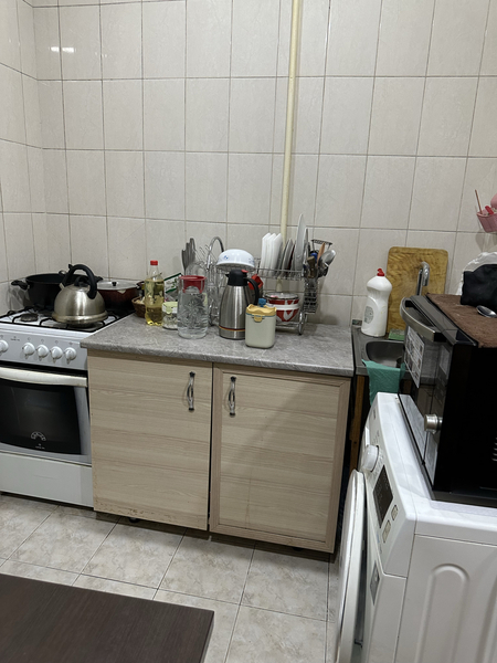 Продается 1/4/4 .