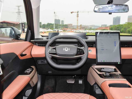 Gonzo Motors - Changan Qinyuan A05 Гибрид