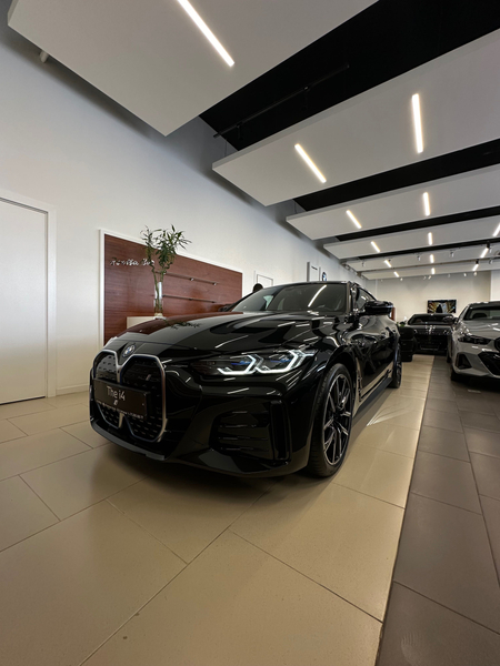 Продам новый BMW i4 xDrive40 с гарантией 8 лет+счёт справка+подарок