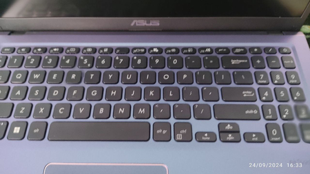 Asus noutbuk yangi