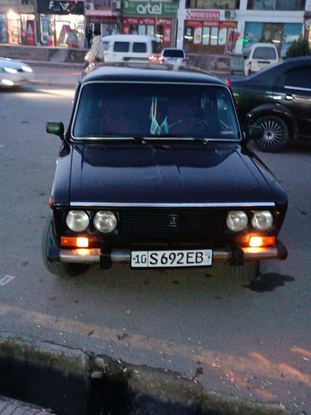 Vaz 2106 holati yaxshi karoʻpka  zadni moʻst zoʻr