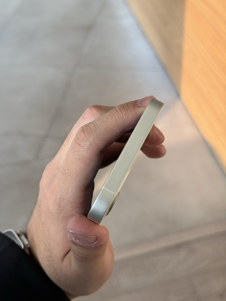 IPhone 12 Silver 128 GB в хорошем состоянии