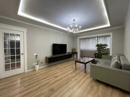 Срочно продаётся квартира на Дархане 3/4/9 М Улугбинский район (J2581)