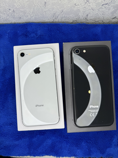Iphone 8 64GB karobkali