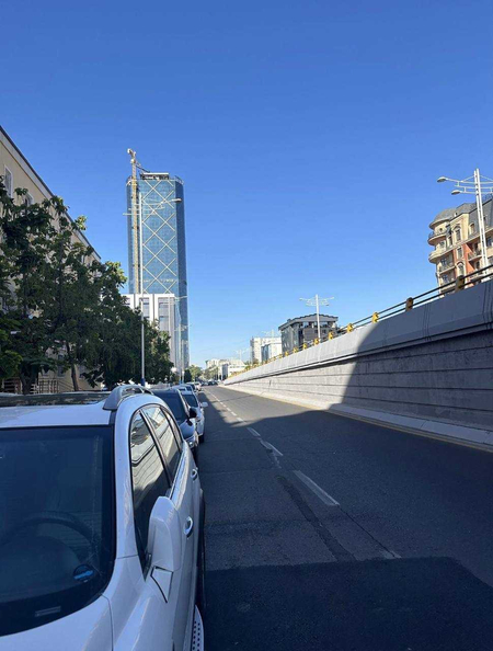 СДАЁТСЯ в АРЕНДУ 89м2 ОФИС на ул.Мукими вдоль дороги ор:Piramit Tower