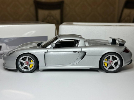 Porsche Carrara GT AutoArt Millennium 1:18
