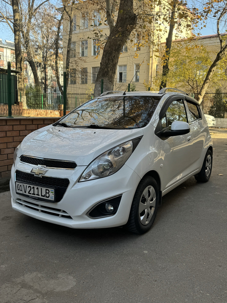 Chevrolet spark sotiladi