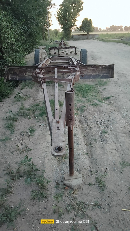 Traktor mtz 80 sotiladi