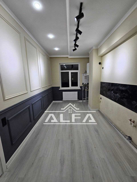 3 xonali 90m² 3-qavat sotiladi.