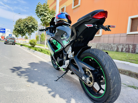 Kawasaki zx10r sotiladi