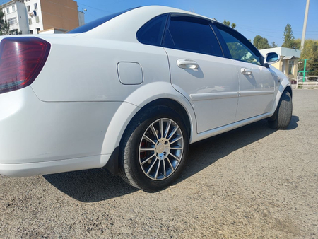 Продается Lacetti 1.6 avtomat