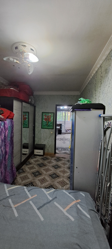 Чиланзар 4 квартал 2 комнатная Кирпичная Метро Мирзо Улугбек