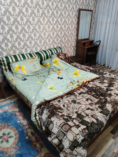 Сдаю комнату в трёхкомнатной квартире