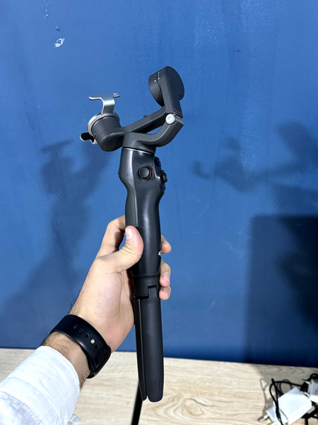 DJI OM 6 smartfon stabilizatori sotiladi