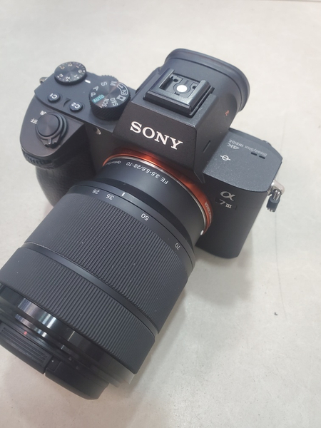 SONY A7.3 НОВАЯ 1150$.