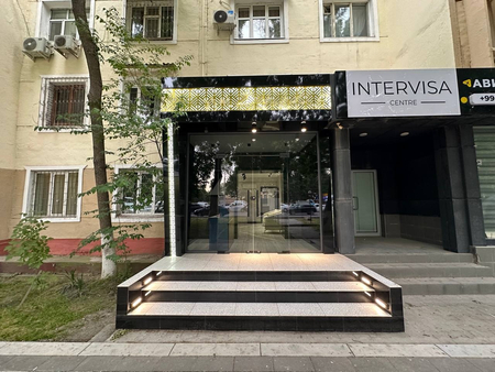 Продаётся офис 80м2 Шота Руставелли  / Братский могила