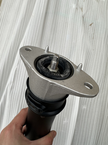 Trecker 2 amartizatir GM zavod
