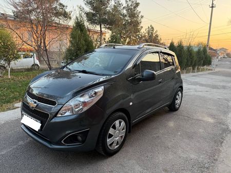 Spark Avtamat Gazi bilan sotiladi.