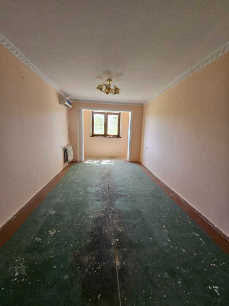 3 xonali 74m² 3-qavat sotiladi