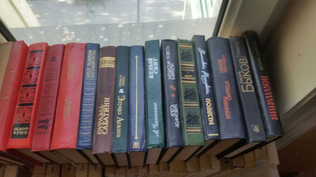 Продаю разные книги. Детективы,фантастика,сказки,классика.