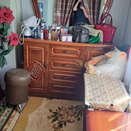 2- каватдан 1 хонали квартира  сотилади.Янги гиштли дом.Майдони 37м2.М