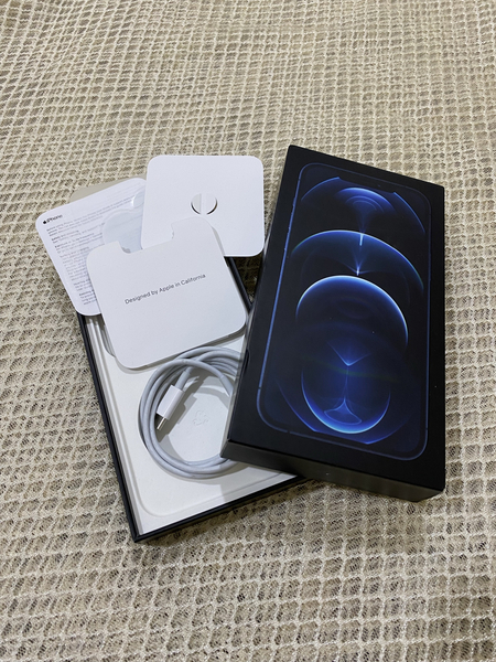 iPhone 12 Pro Max Karobka Dokument ideal