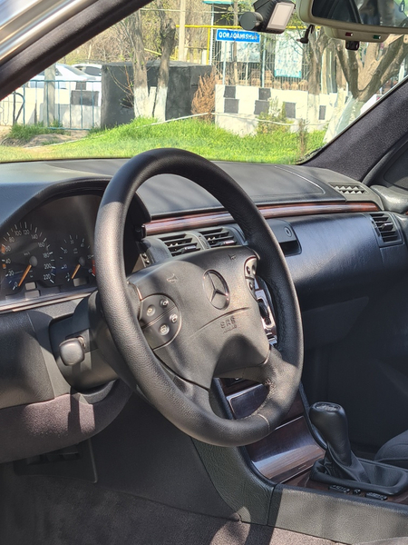 Продаётся мерседес w210