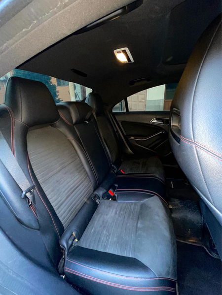 Mercedes benz cla 200