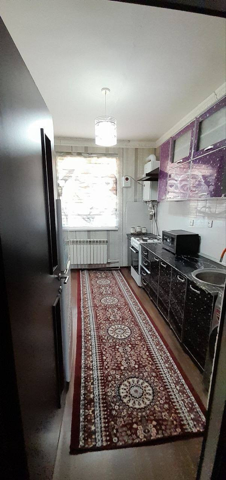Guliston shaxar  6 mavzeda tayyor tamirlangan 3 xona uy