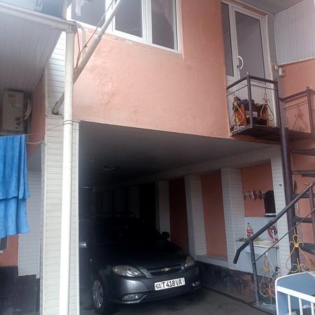 Yerli uy sotiladi