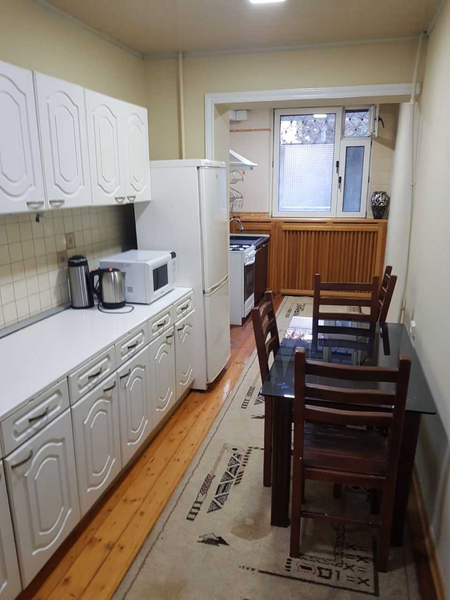 ул.С.Азимова Японское по-во 4-комн 2/5 105 м² кирпич 77-серия средняя