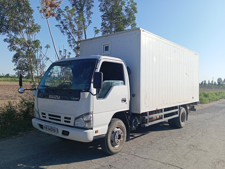 ISUZU NQR 71 sotiladi.