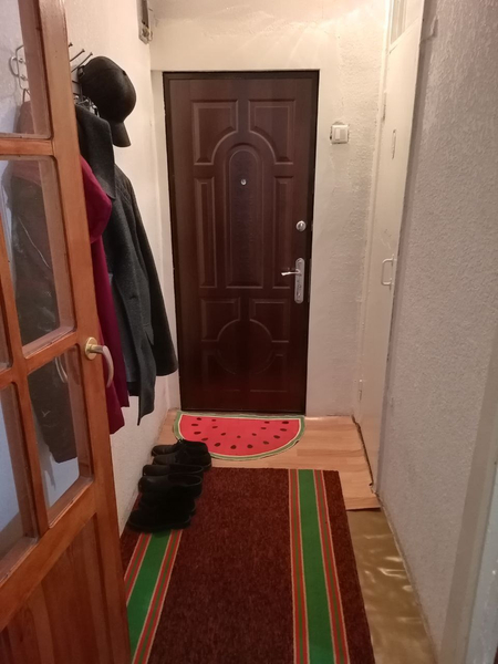 Продаётся 2х комнатная квартира на 1 этаже.
ул. Примкулова на против К
