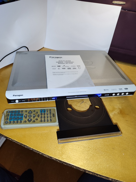 DVD player, Paragon - Model DV-828