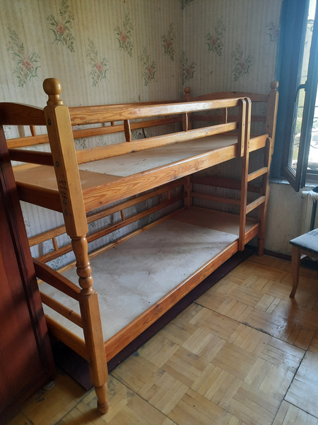 2 этажли карават сотилади 2-та