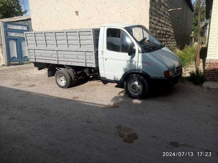 Gazel 3302 sotiladi
