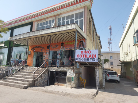 Bino sotiladi oshxonasi bilan