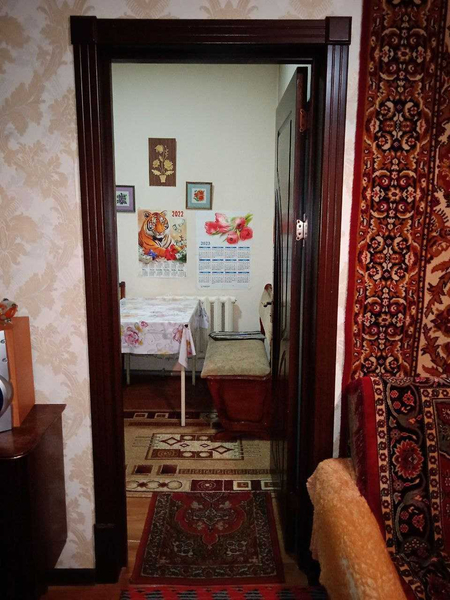 Мухтара Ашрафи Рисовый 2к50м2 лоджия 1.5*6 среднее состояние