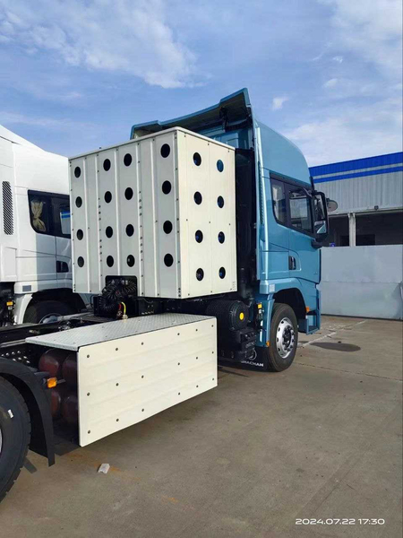 SHACMAN X5000 тягач 4*2 2024 padushka