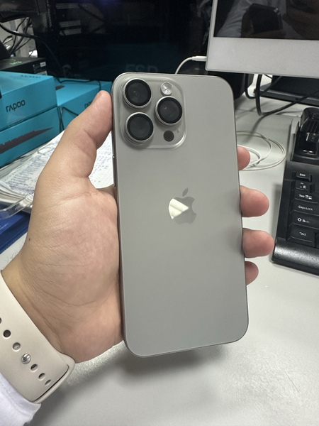 IPhone 15 pro max 256 89% емкость