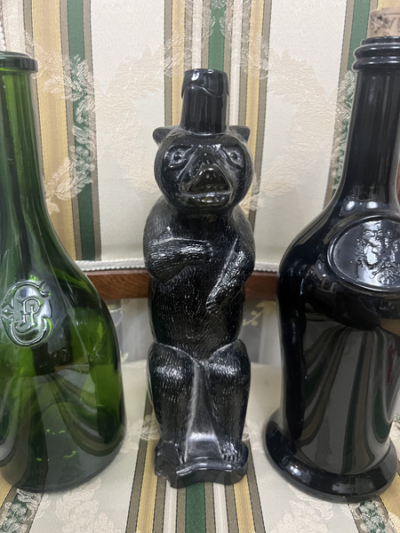 Бутылки . Стариные .