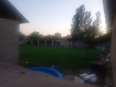 Yuqori chirchiq Yengibozor Darxan mahallasida 11 sotix yer sotiladi