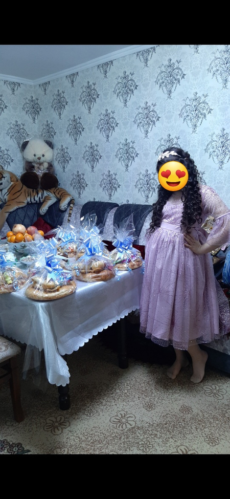 Платье на девочку 10-12 лет