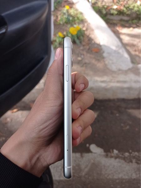 Iphone 11 KH/A soltiladi srochno!!!