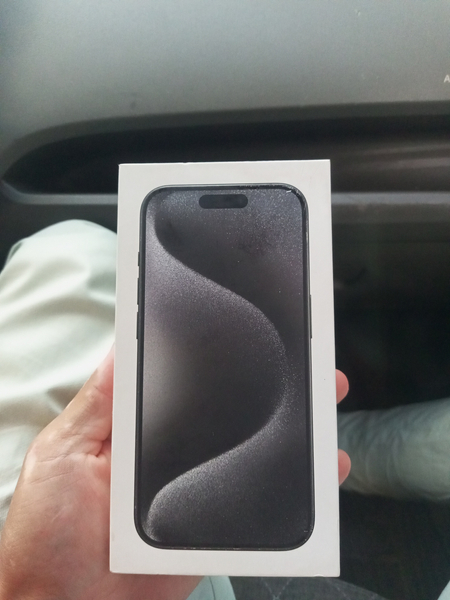 iPhone 15 pro sotaman