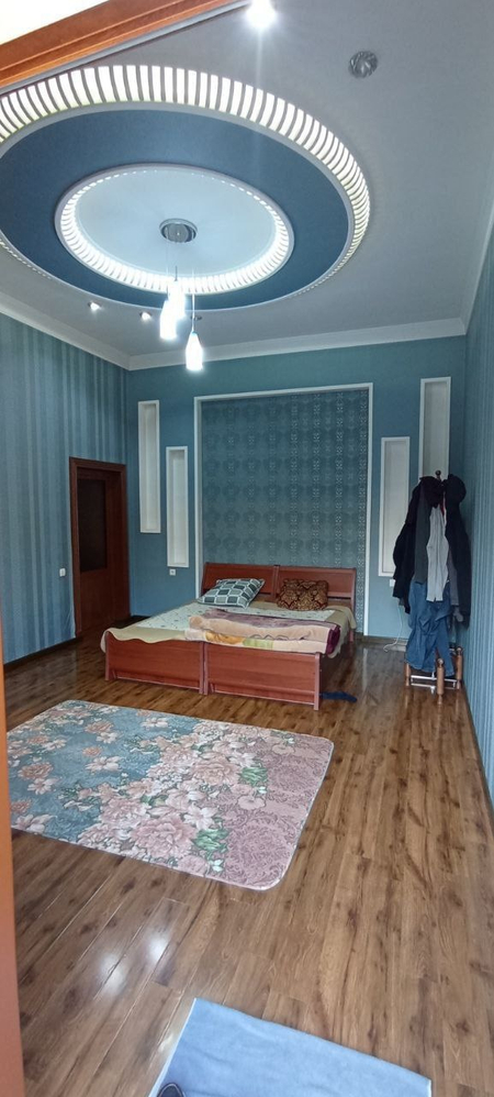 Назарбек,  Харакатда 8сотих  9хона участка сотилади