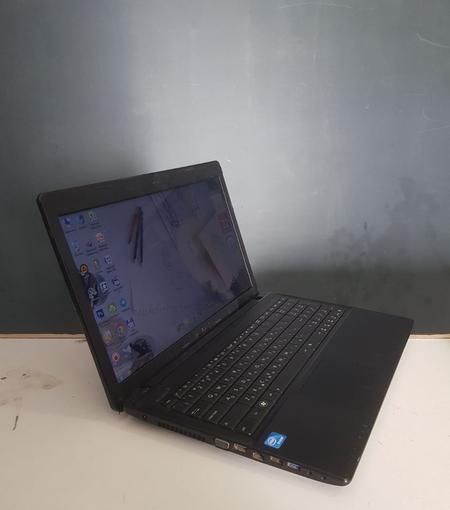 Asus Noutbuk sotiladi