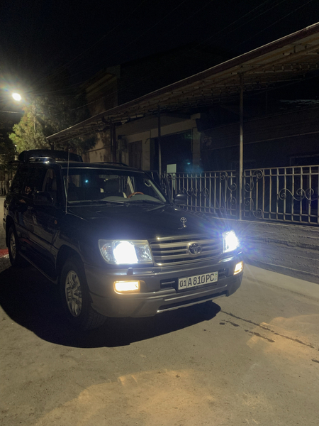 Toyota Land cruiser 100
