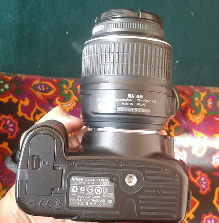 Nikon d3100 sotiladi